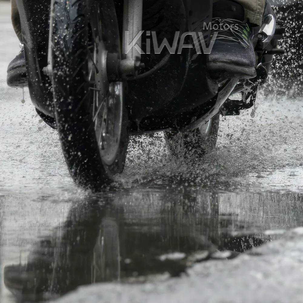 How to Clean Motorcycle Brake Discs After Rain to Avoid Noise - KiWAV Blog